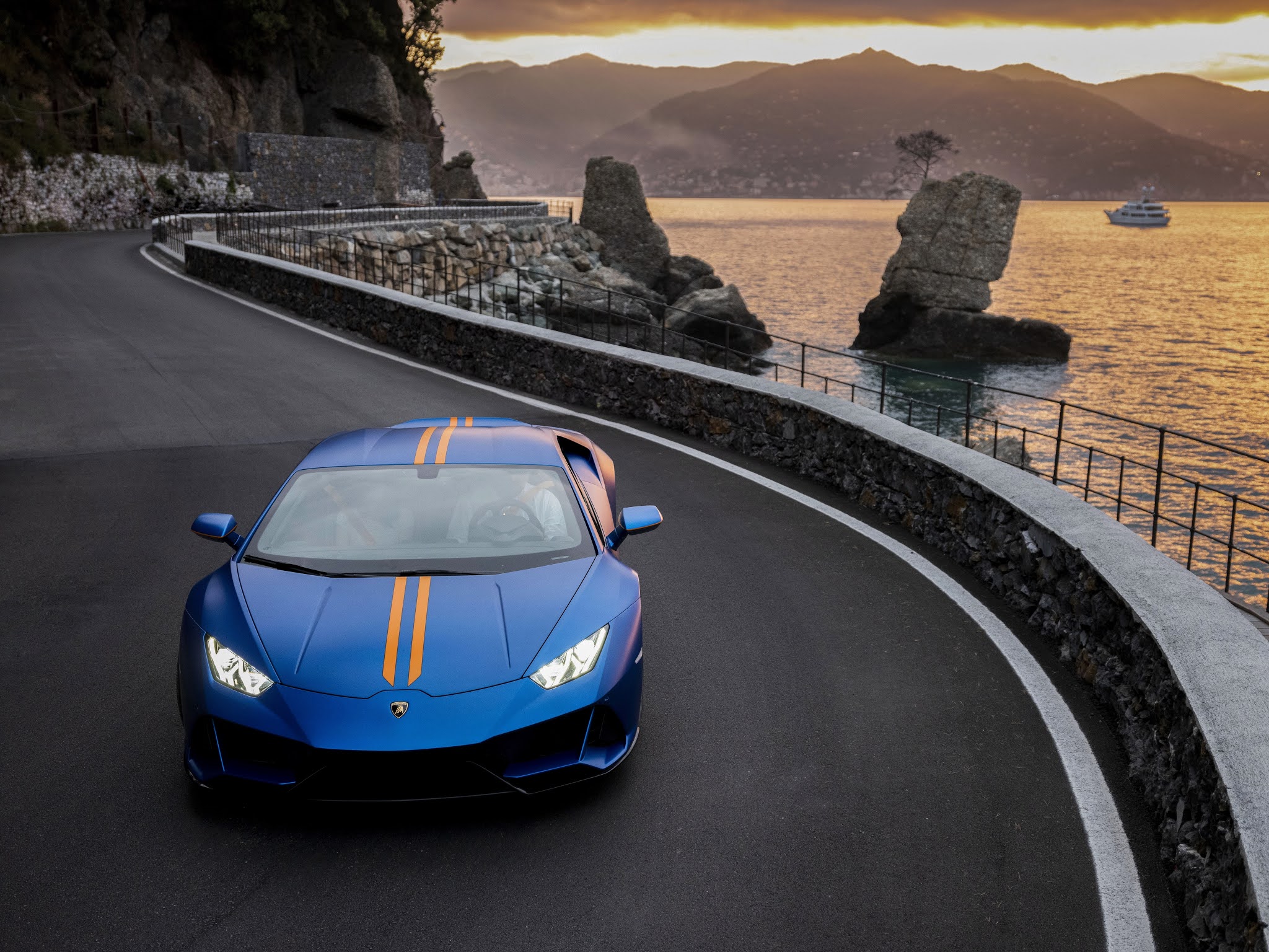 With Italy, for Italy: il progetto fotografico di Lamborghini diventa ...