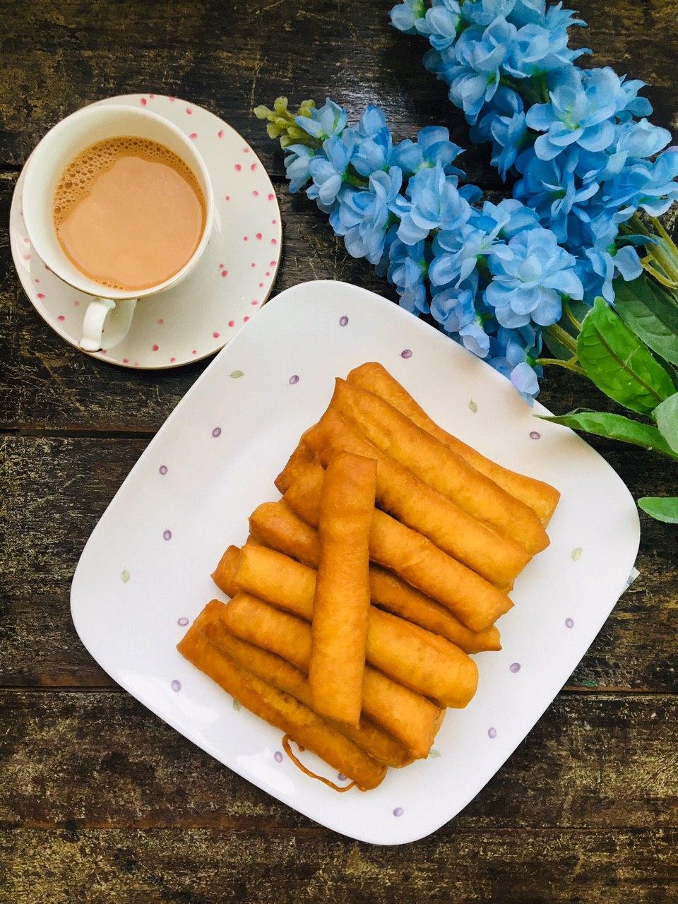 Cik Wan Kitchen: Kayu Keramat atau Roti Tongkat Goreng