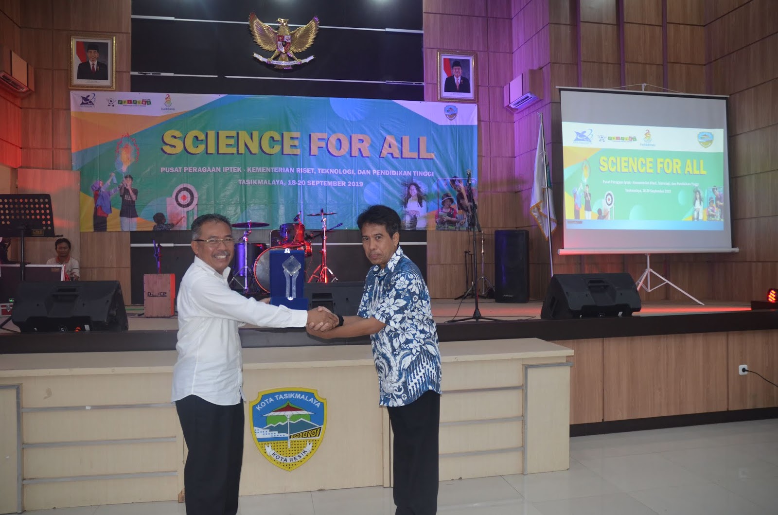 SCIENCE CENTER TERBESAR DI INDONESIA, PP-IPTEK, KEMENRISTEKDIKTI ...