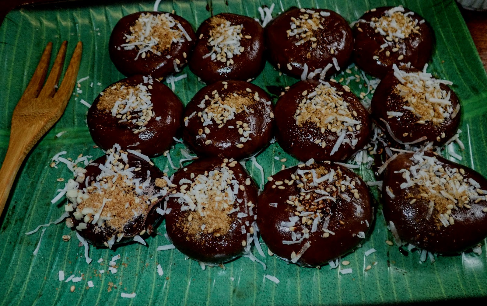 LUWEEH KITCHEN : Chocolate Palitaw Recipe
