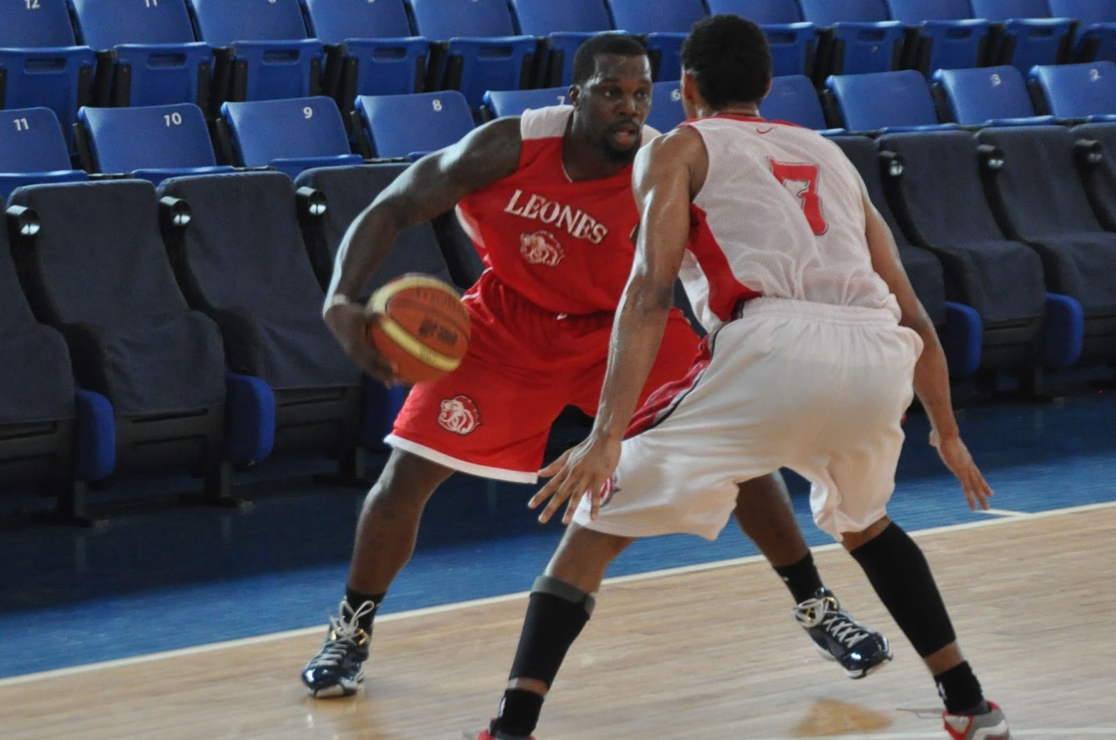 Control Deportivo en la Web: LNB: Refuerzos Brian Laing y Anthony ...