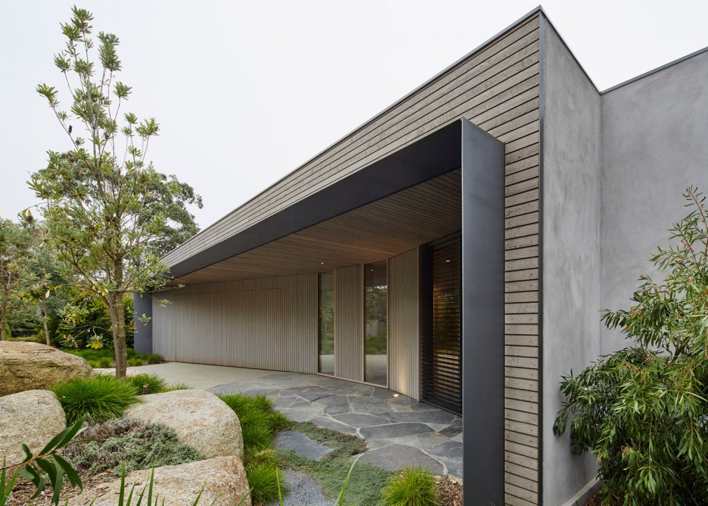 DZnho: INARC, sob direção de Reno Rizzo e Christopher Hansson.