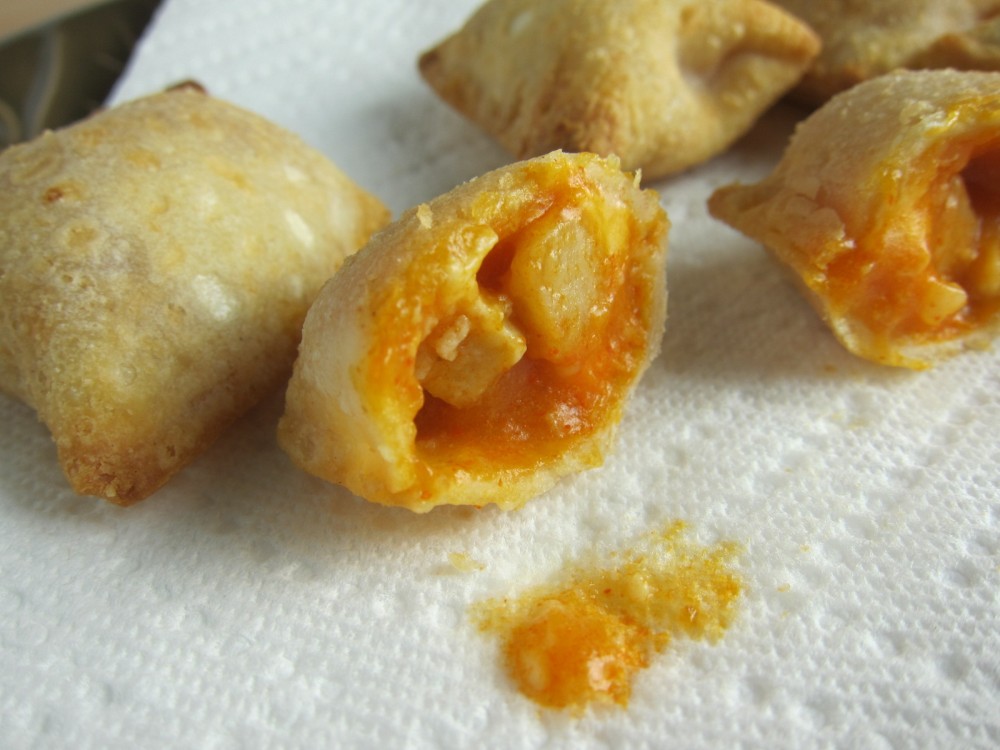 Frozen Friday: Totino's Buffalo Chicken Rolls
