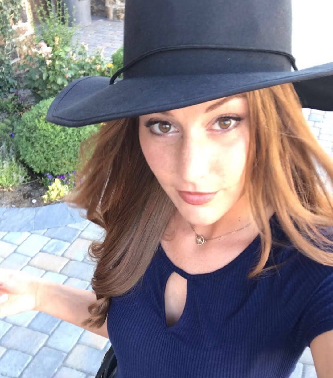 Calli Gade (Instagram Star) - Alchetron, the free social encyclopedia