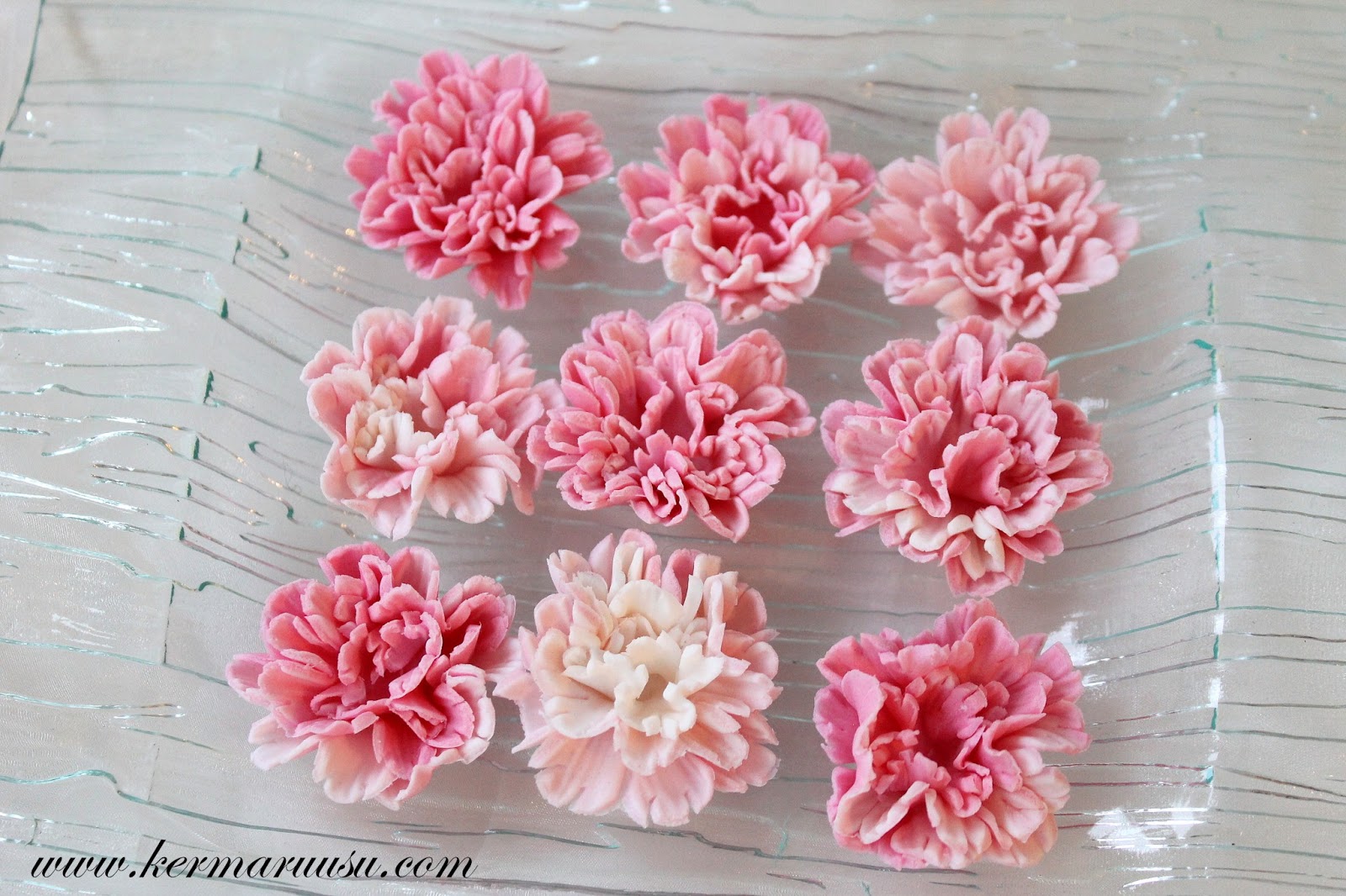 Kermaruusu: Neilikka