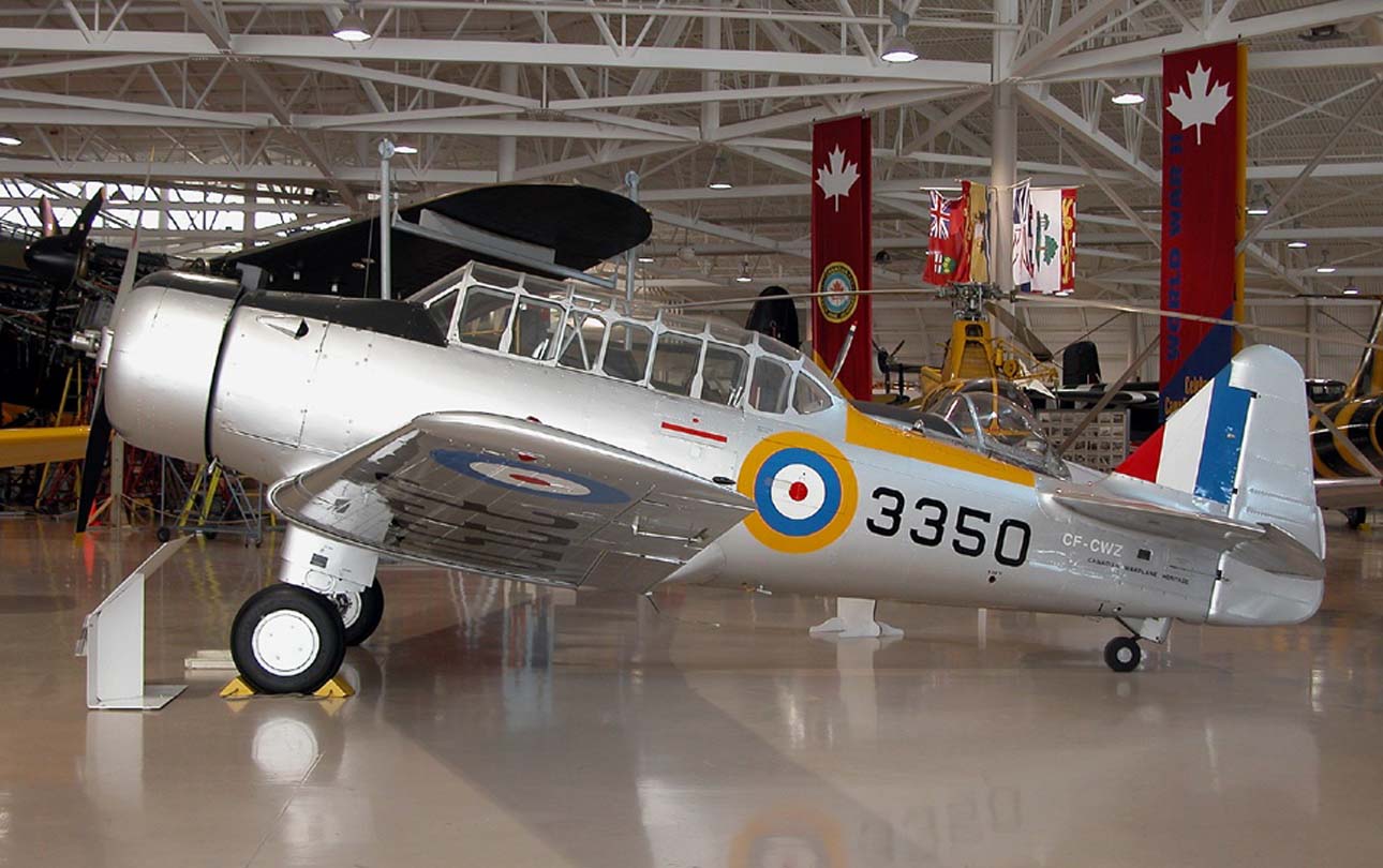 nhungdoicanh: North American BT-9 / BT-14 / NA-64 Yale