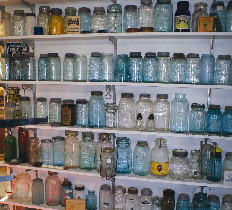 Findlay Bottle Show - Findlay Bottle Club - Ohio - Antique Bottles ...