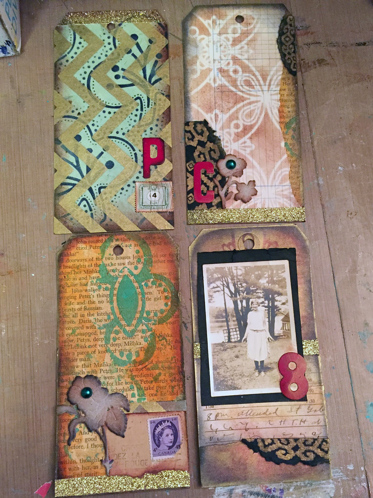 StencilGirl Talk: Gwen's Gems: File Folder Mini Art Journal