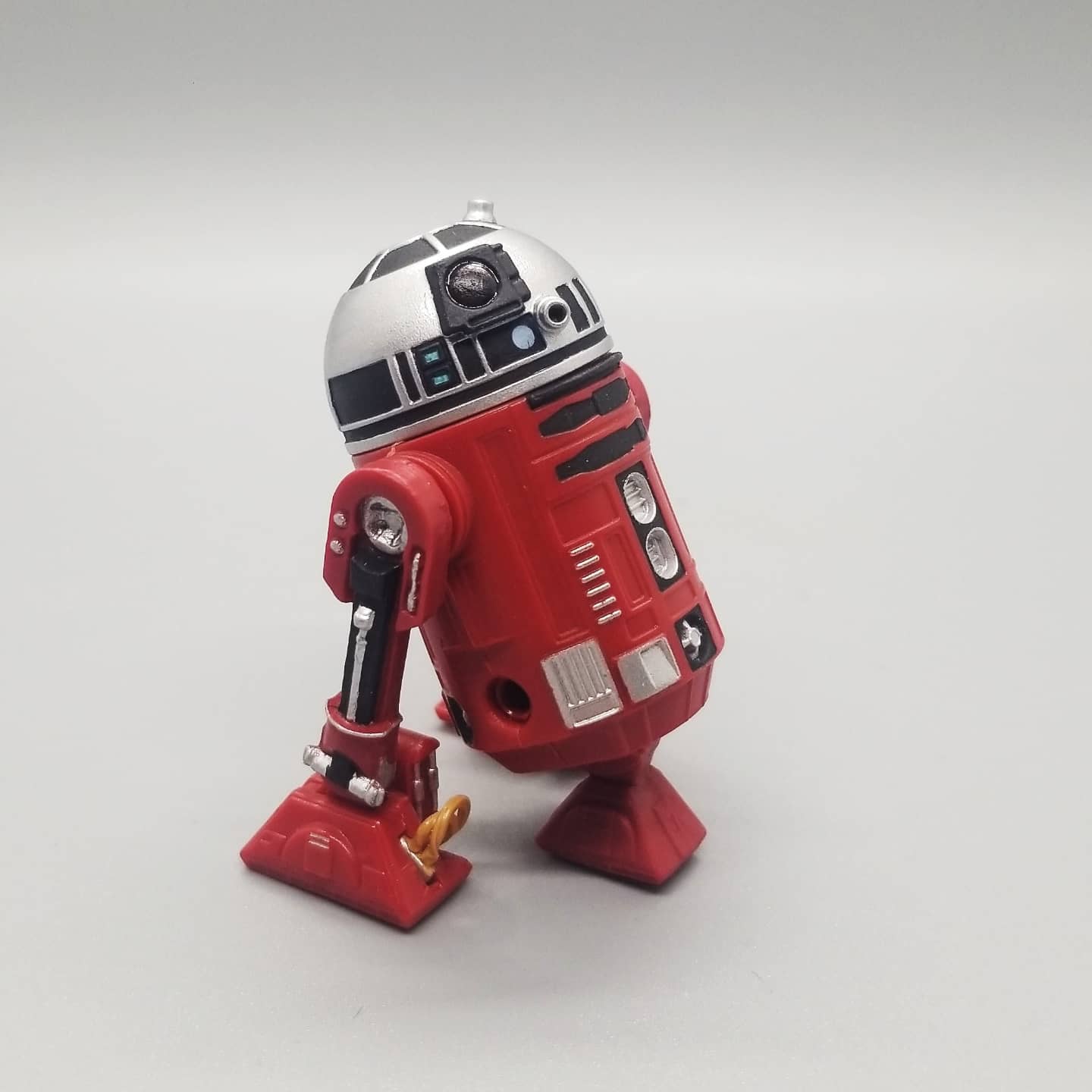 Customs for the Kid: ANTOC MERRICK'S ASTROMECH created by Elias