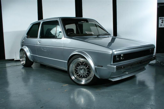 VW German Style: VW GOLF 1 SILVER