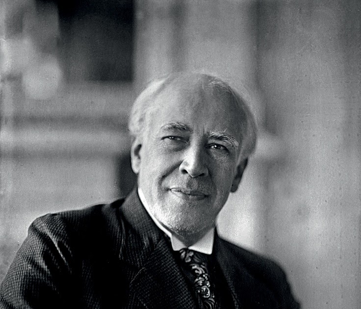 THEATRE PRACTITIONER - STANISLAVSKI