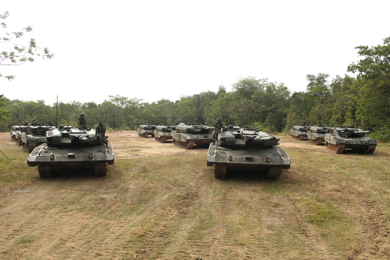 DEFENSE STUDIES: Vietnam Army Academy Kunjungi Yonkav 1 Cijantung