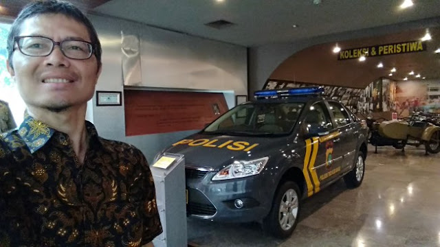 Ford Focus ; Mobil Patroli Samapta Kepolisian Republik Indonesia ...