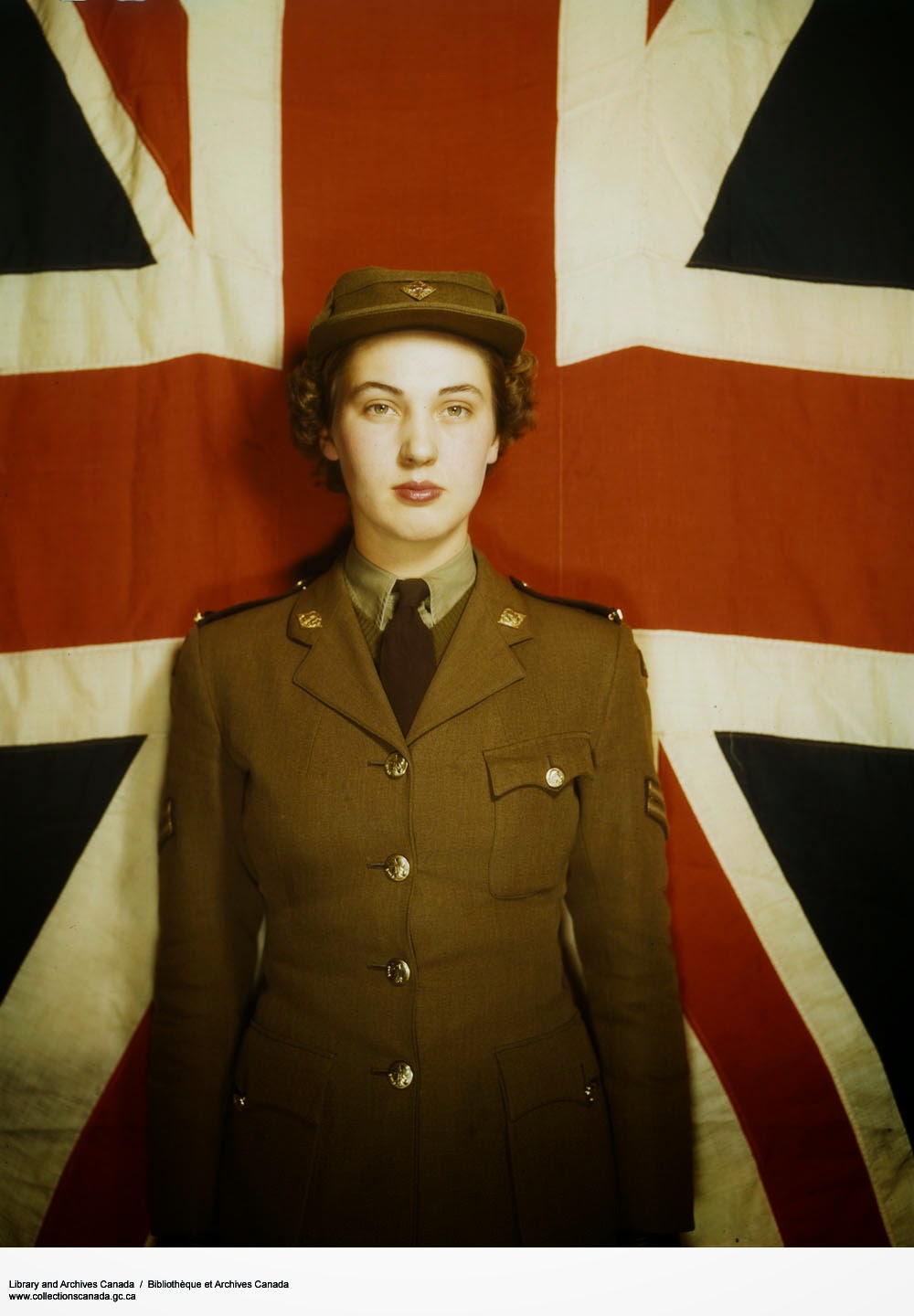 Beautiful Color Pictures of Canadian Women's Army Corps During World ...