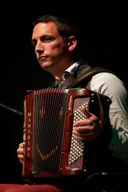 Folk All: GARY INNES