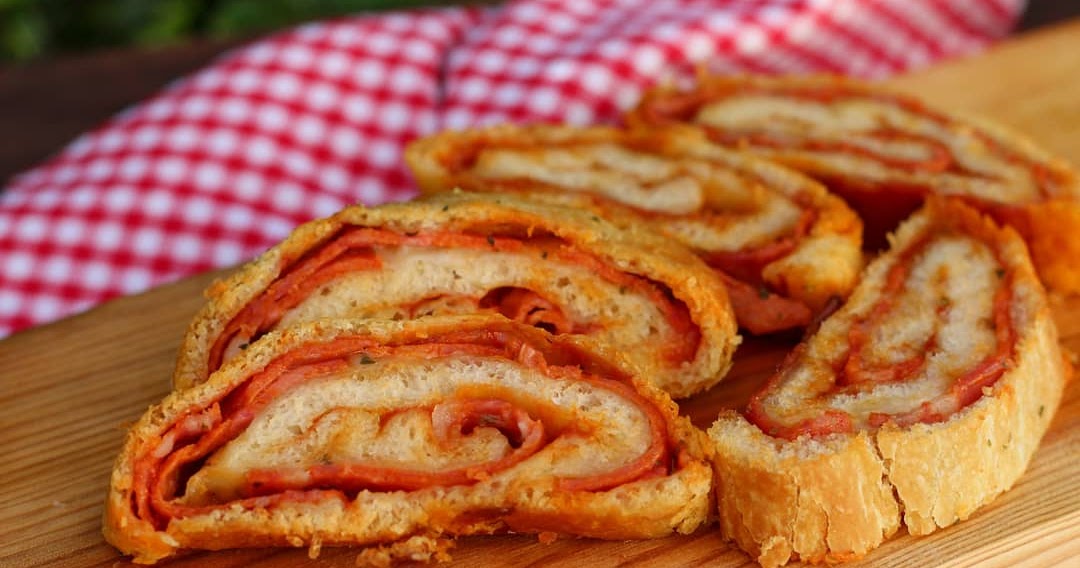 O Bolinho de Sábado: Pizza Enrolada