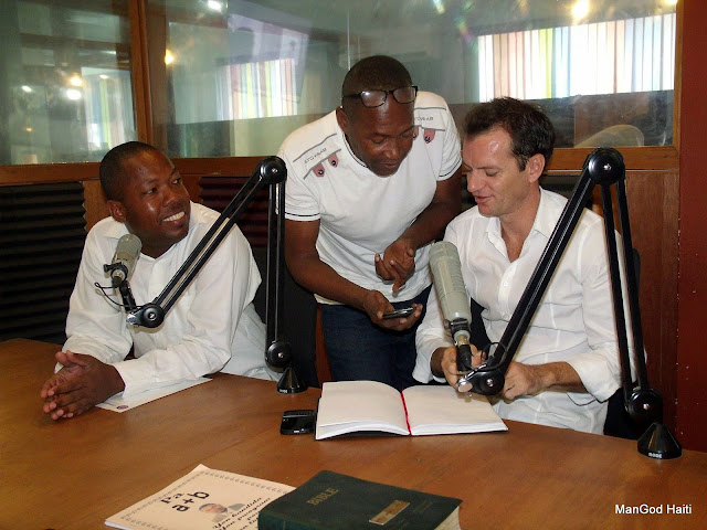 Maarten Boute le PDG de la Digicel invité a l`émission matin Caraïbes ...