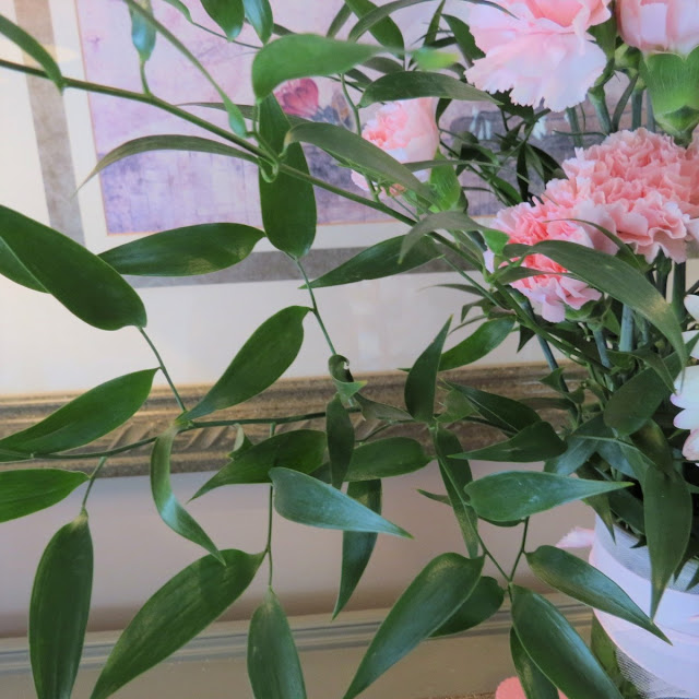 DesignsandEvents: Enjoying a Bonus Flower Arrangement