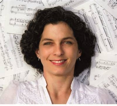 ANA MARÍA RAGA*****