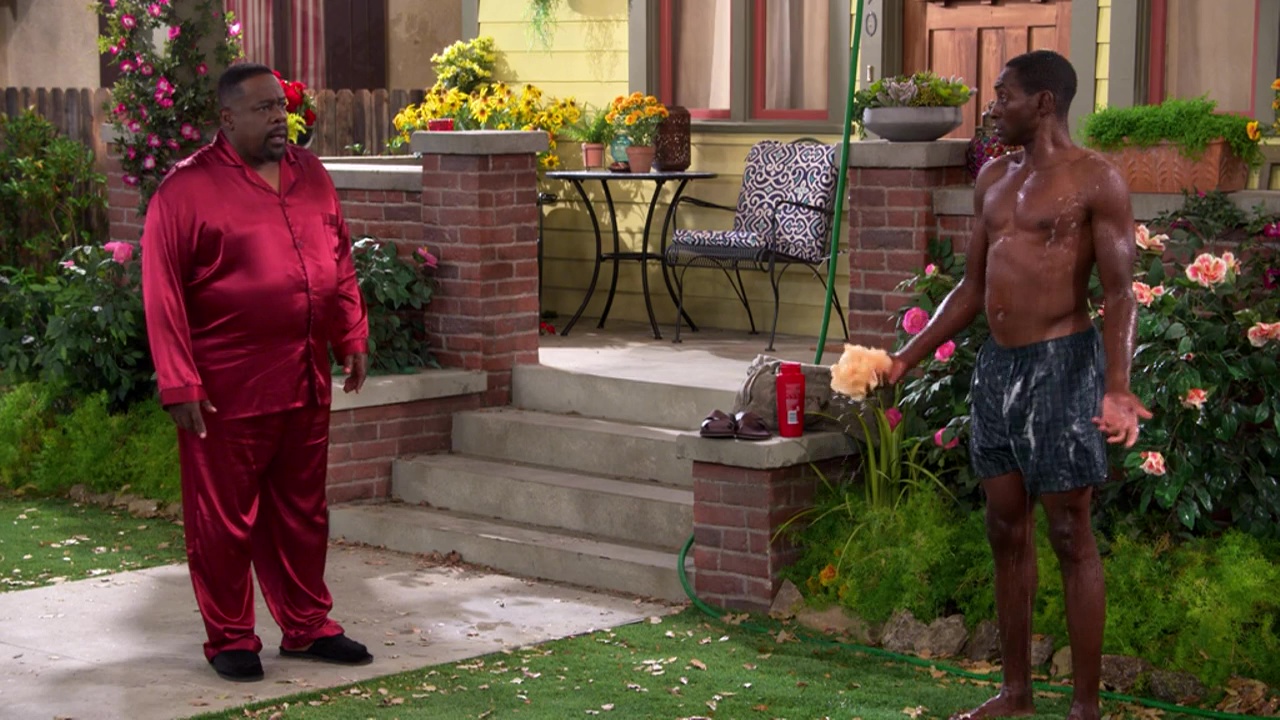 ausCAPS: Mike Estimé shirtless in The Neighborhood 4-02 "Welcome To The ...