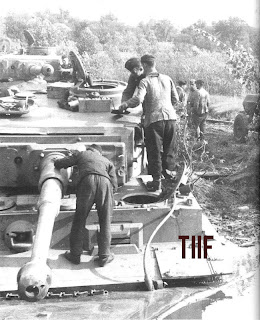 World War II Pictures In Details: Tiger #332 Stuck in the Mud (Recovery ...
