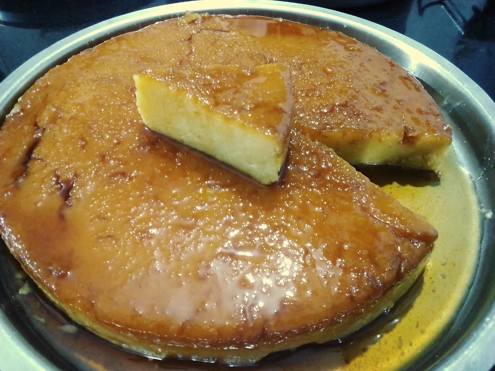 Bread custard caramel pudding