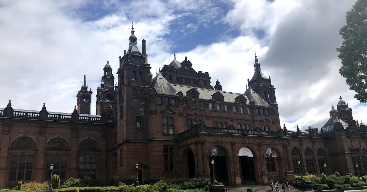 One is a wanderer: timeless tea rooms