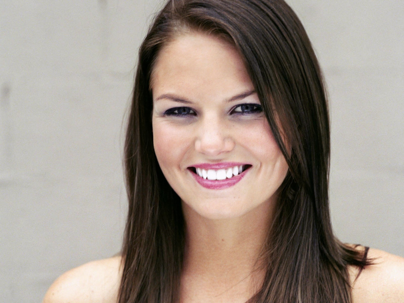 Super star life style photo gallary : Jennifer Marie Morrison