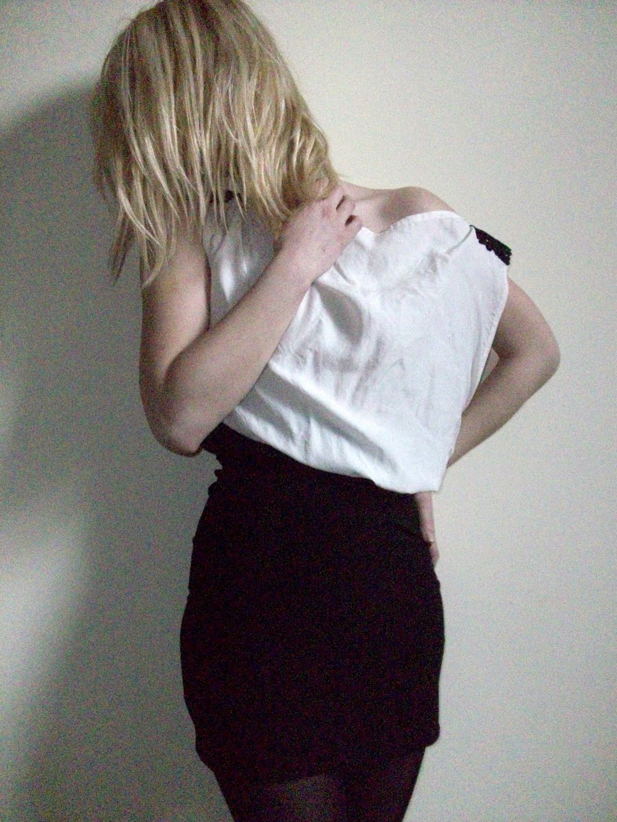 livchariere-boobs-or-legs