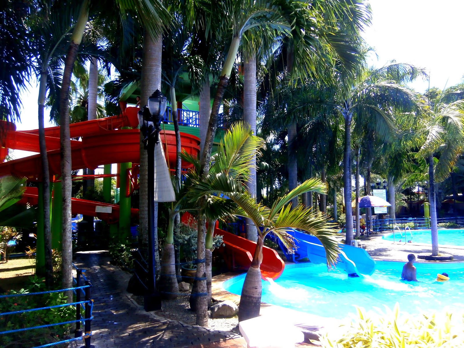 The Commuters: Water Camp Resort