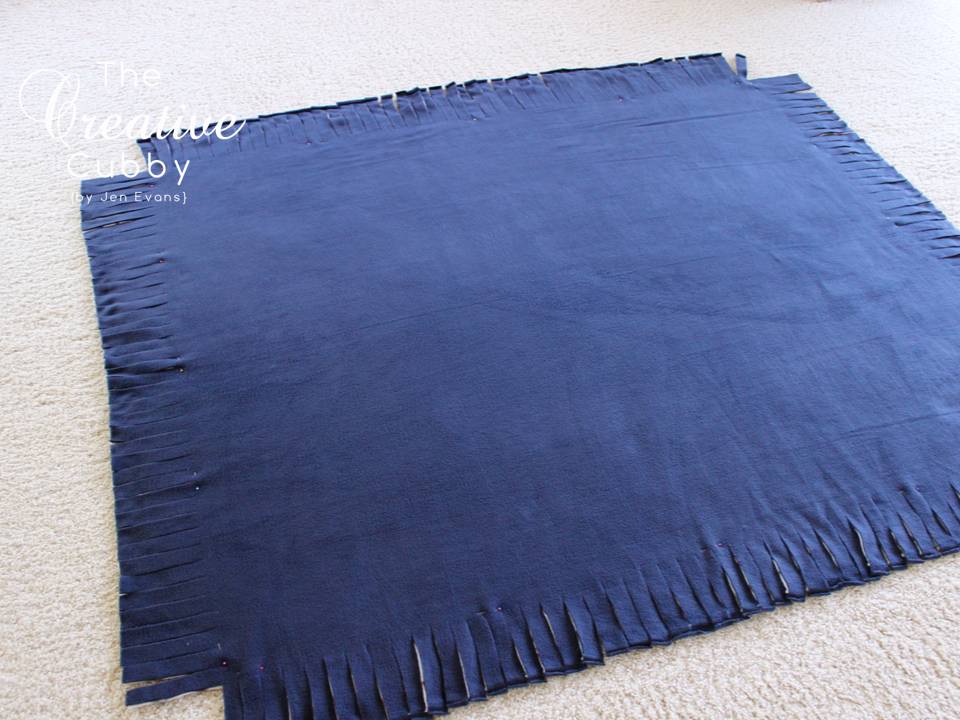 The Creative Cubby: No-Sew Fleece Blanket Tutorial
