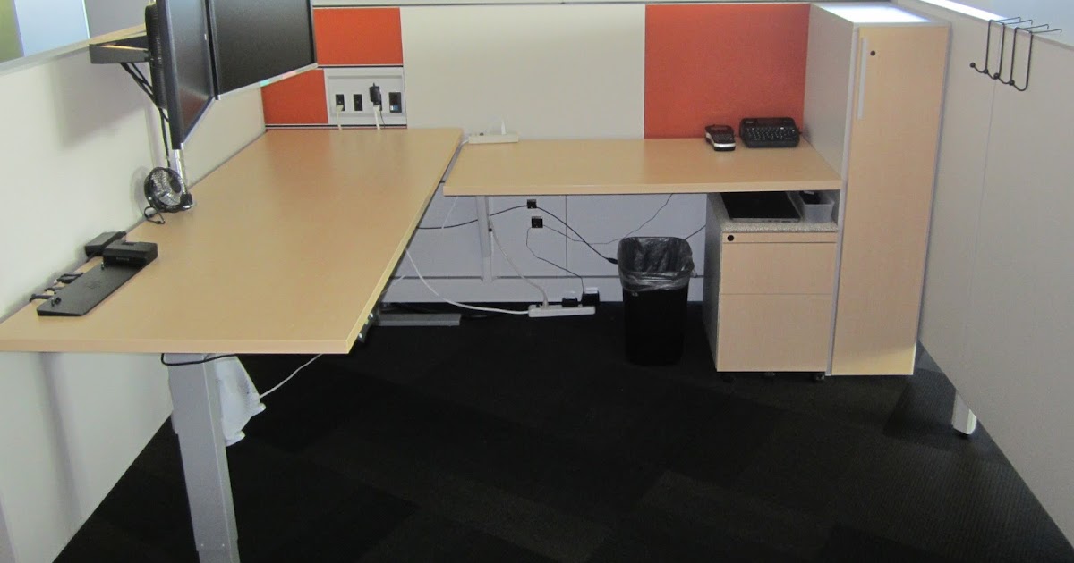 GIY: Goth It Yourself: Cubicle Makeover