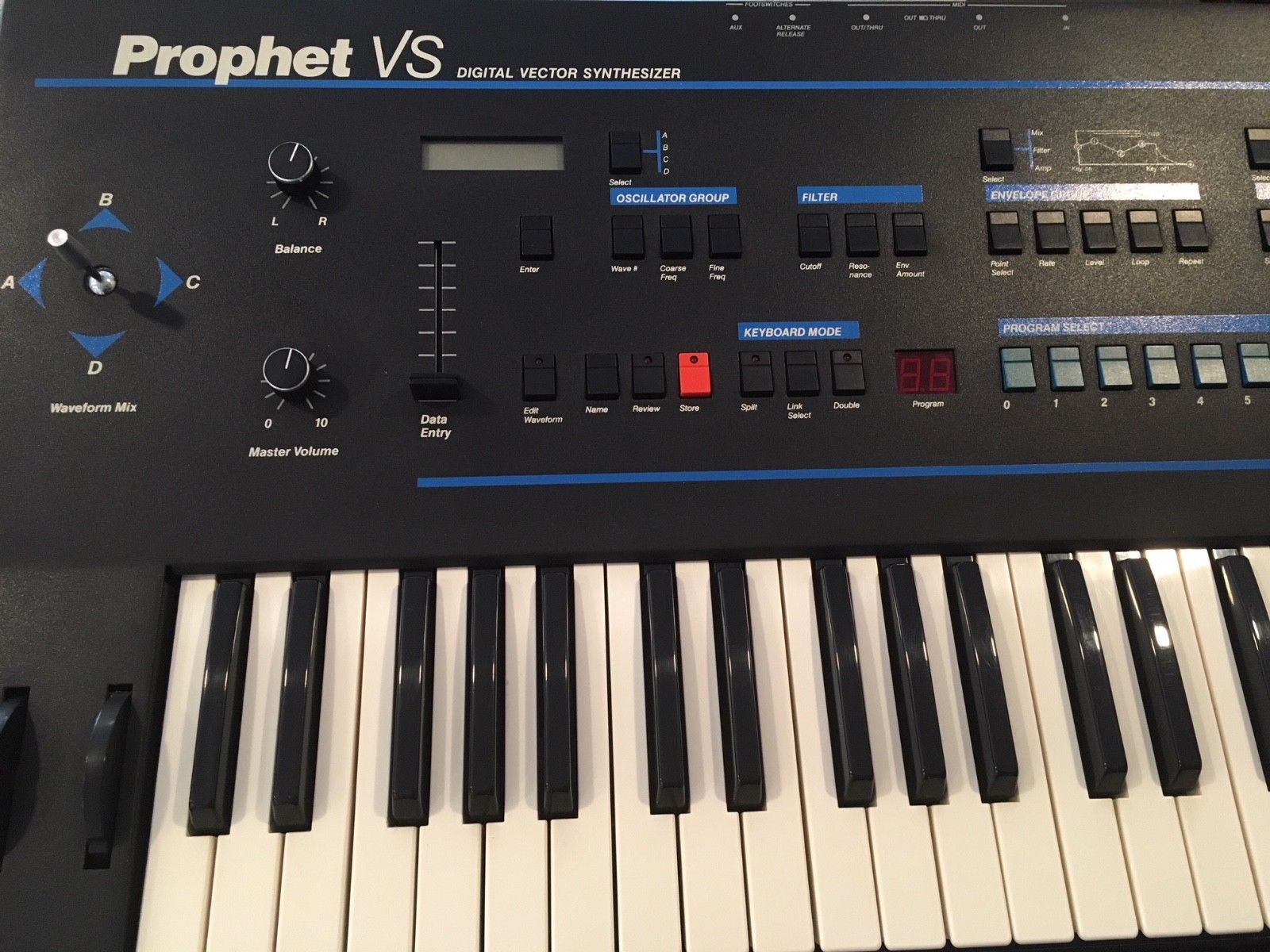 MATRIXSYNTH: Sequential Circuits Prophet VS Synthesizer