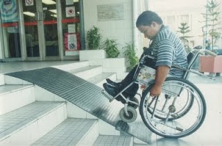 MUDAHKAN OKU: Rekabentuk Ramp Sesuai Untuk OKU