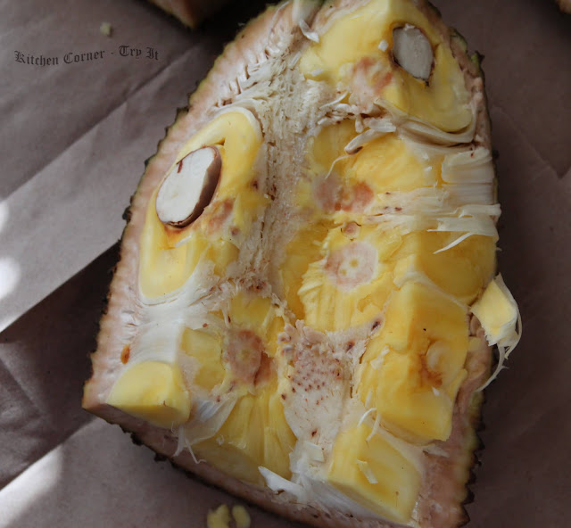 Chakka Pazham Pori- Chakka Appam/ Ripe Jack Fruit Fritters