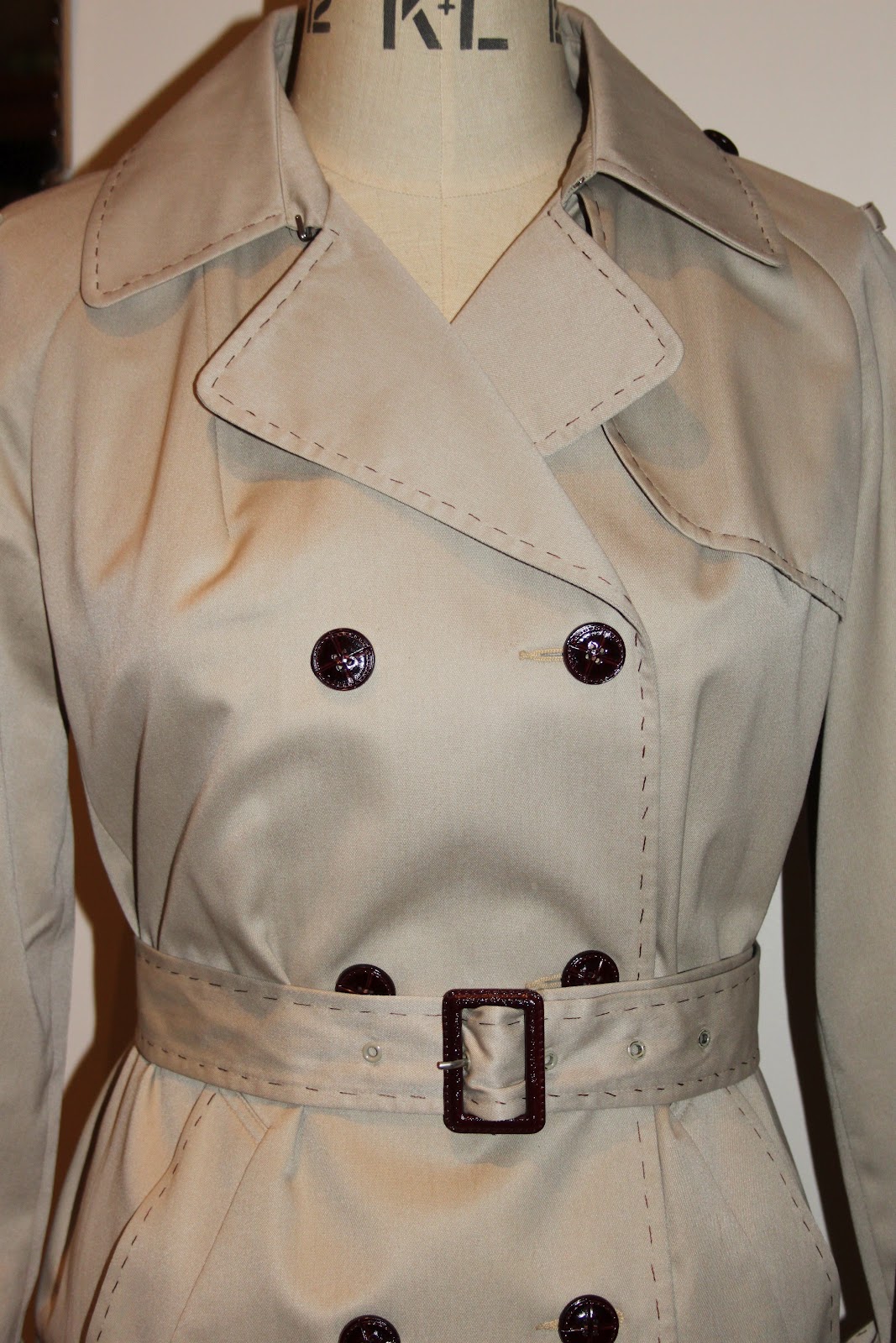 Leona's Make, Do and Mend: Raincoat Revamp!......... Do it like Audrey