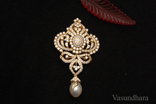 Indian Jewellery and Clothing: Distinct diamond pendant designs from ...