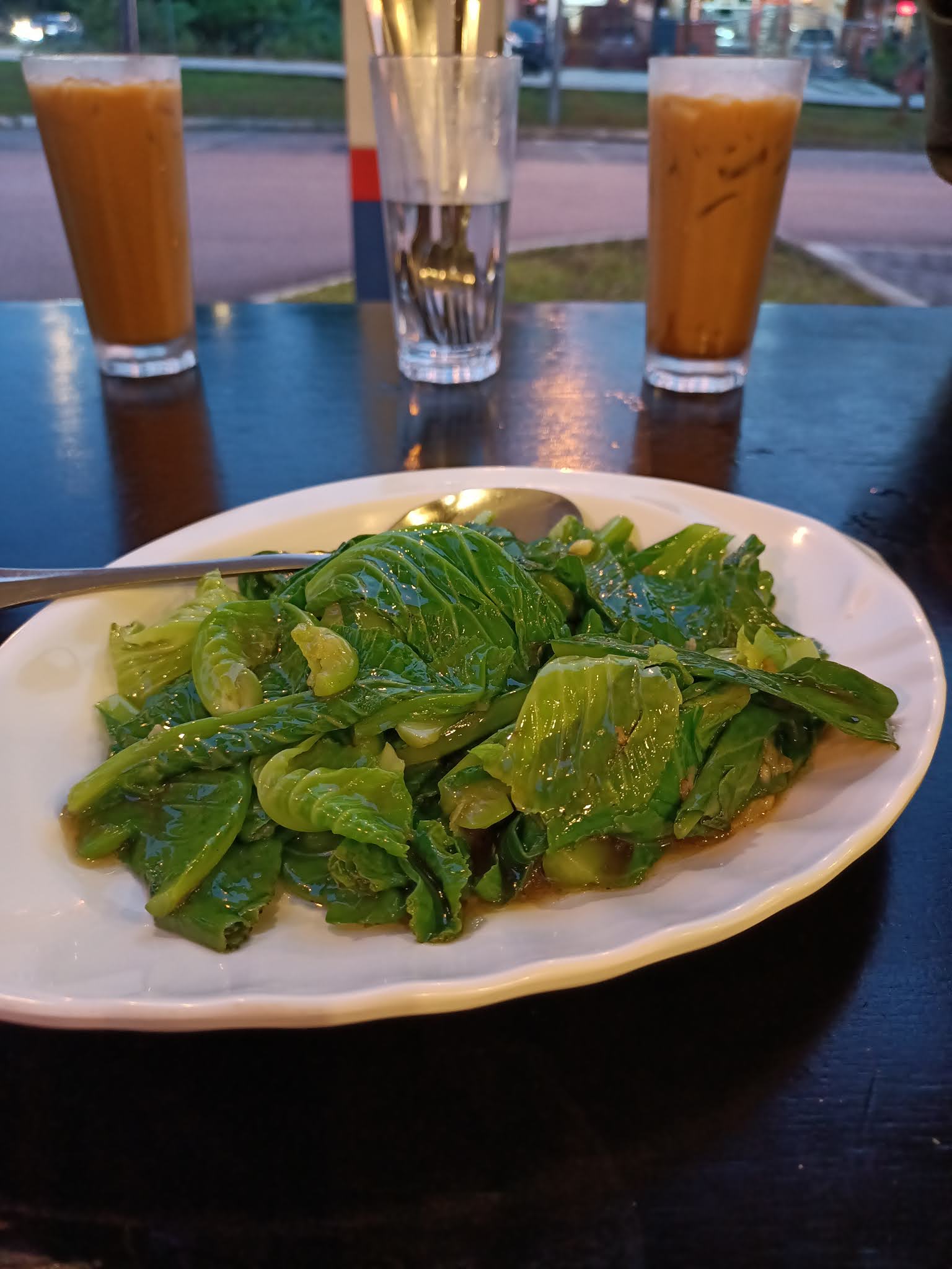 MAKAN DI ADAM'S KITCHEN