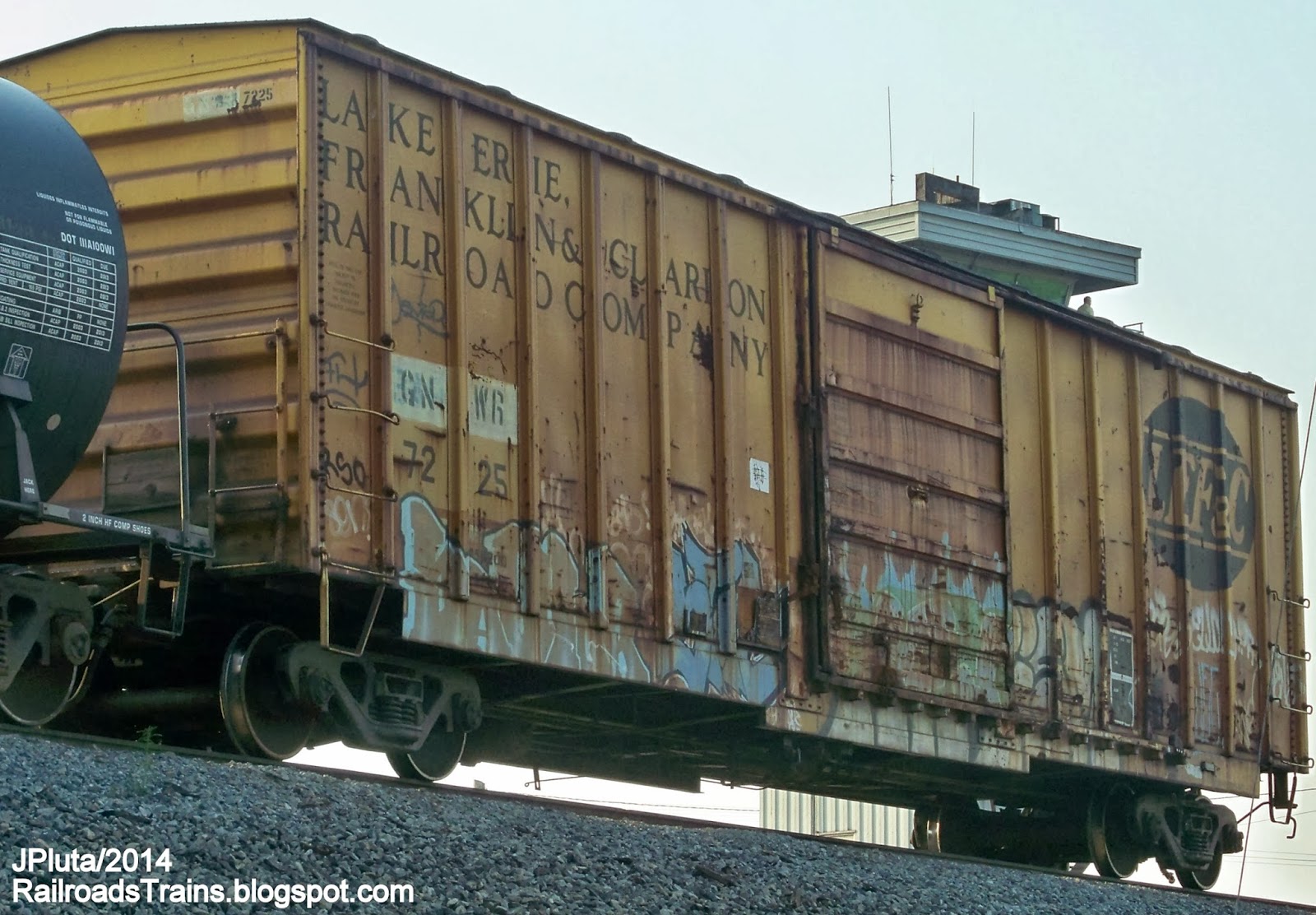 RAILROAD Freight Train Locomotive Engine EMD GE Boxcar BNSF,CSX,FEC ...