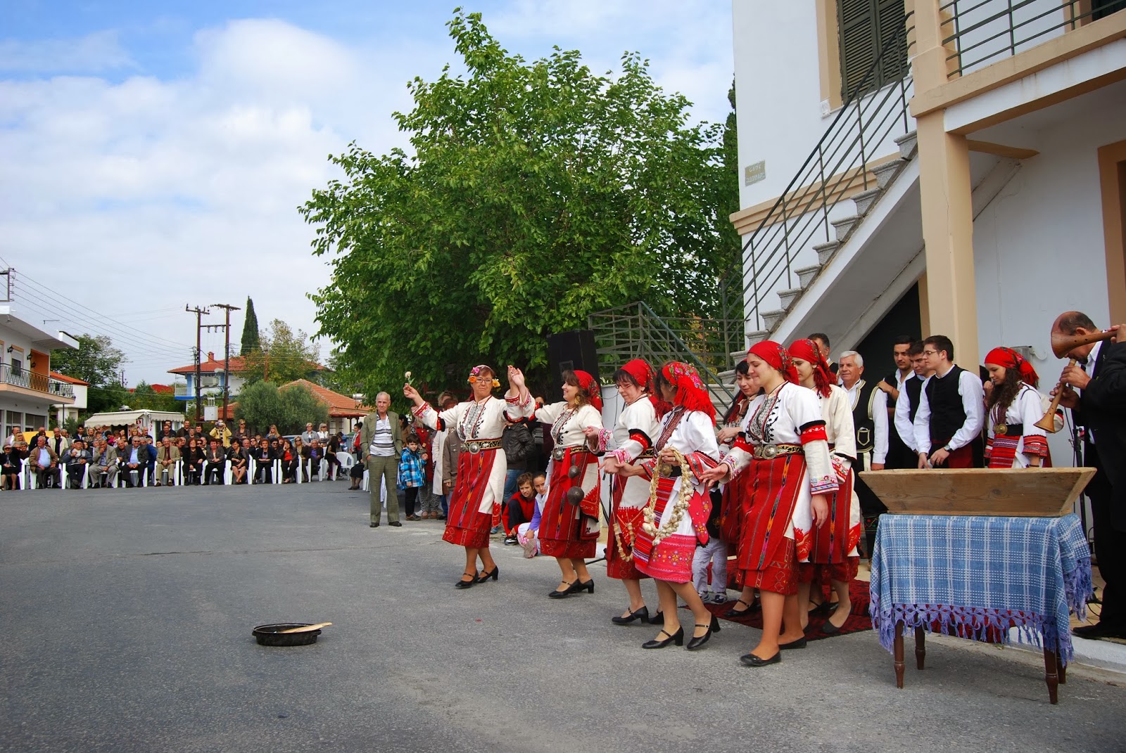 folklore-Παράδοση-Πολιτισμός: ΠΑΡΑΔΟΣΙΑΚΟΣ ΜΑΚΕΔΟΝΙΚΟΣ ΓΑΜΟΣ ΣΤΗΝ ΠΕΛΛΑ