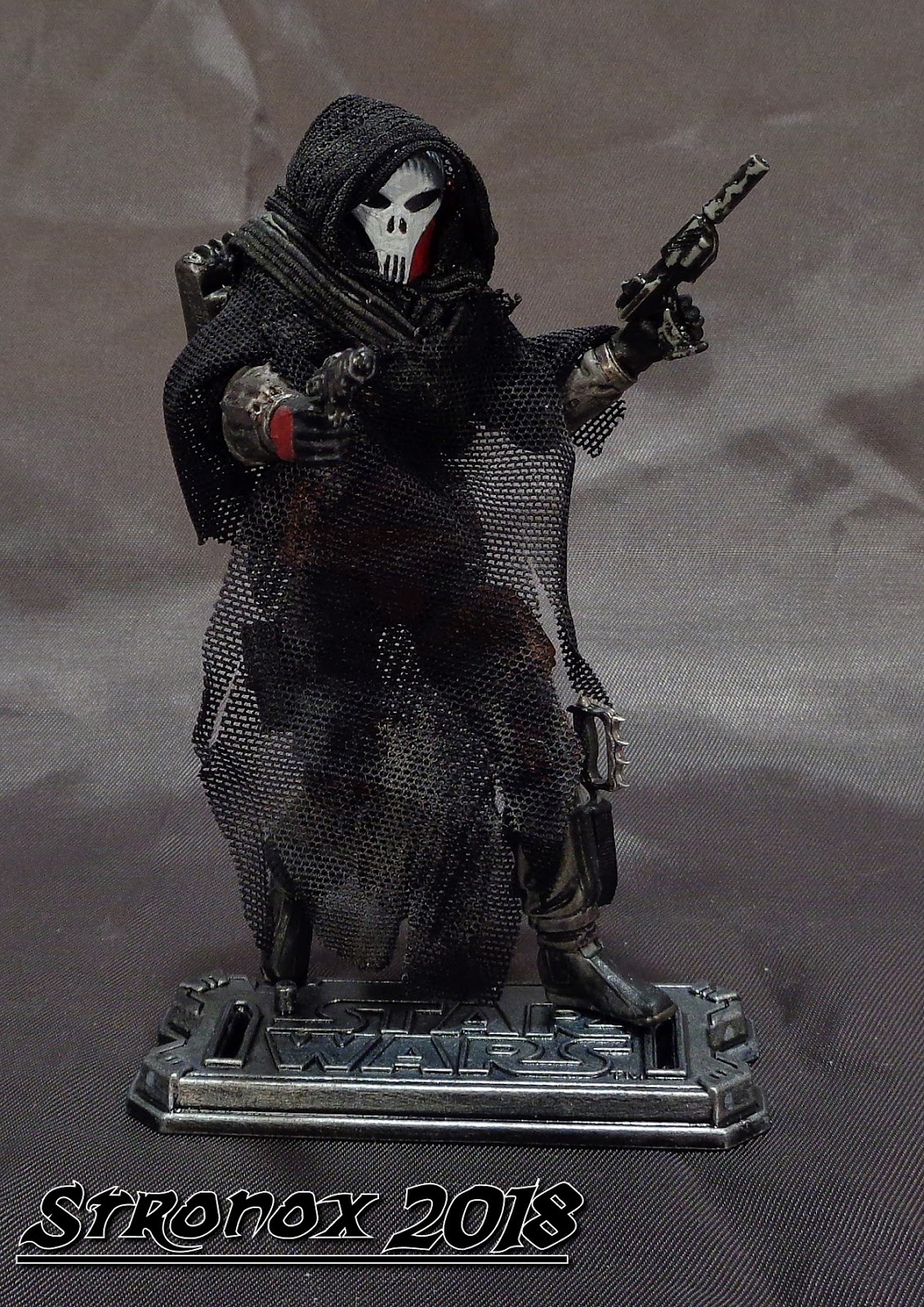 Stronox Custom Figures: Star Wars: Mandalorian Reaper