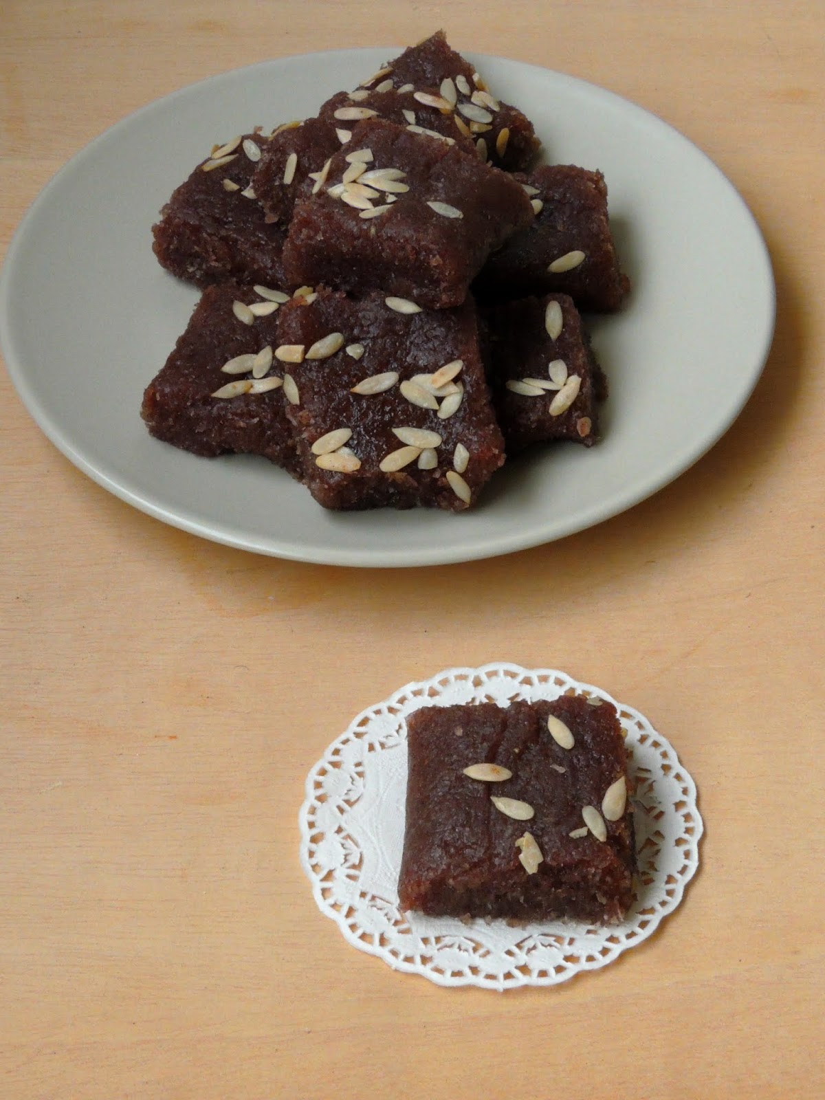 Priya's Versatile Recipes: Ragi Halbai/Fingermillet & Coconut Halwa