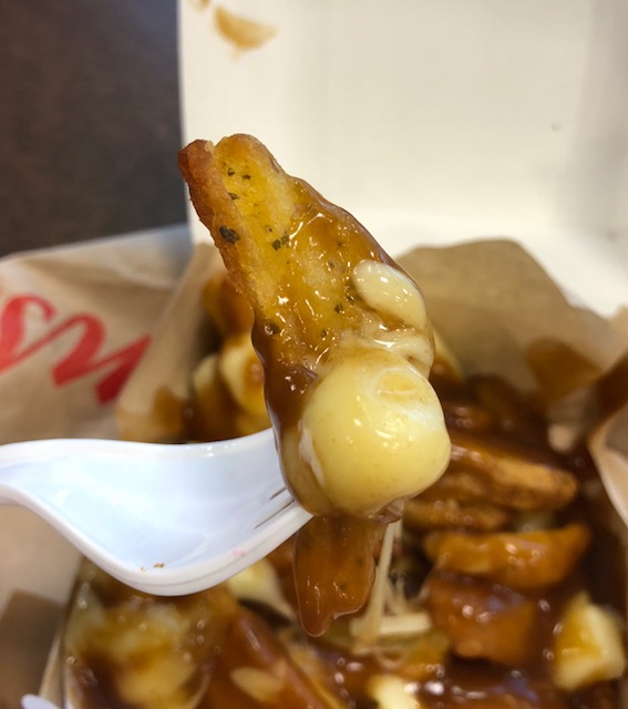 Poutine From Tim Hortons / ティム・ホートンズのプーティン ~ I'm Made of Sugar ...