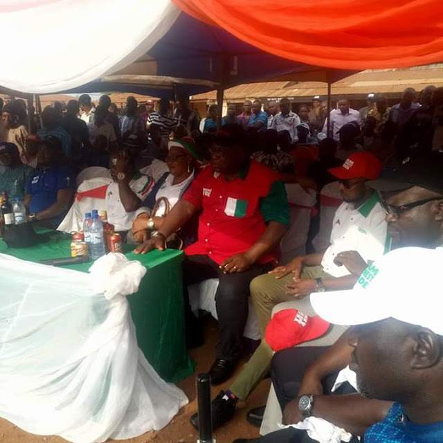 2019: Panic in APC as thousands dump party for PDP in C'River ...