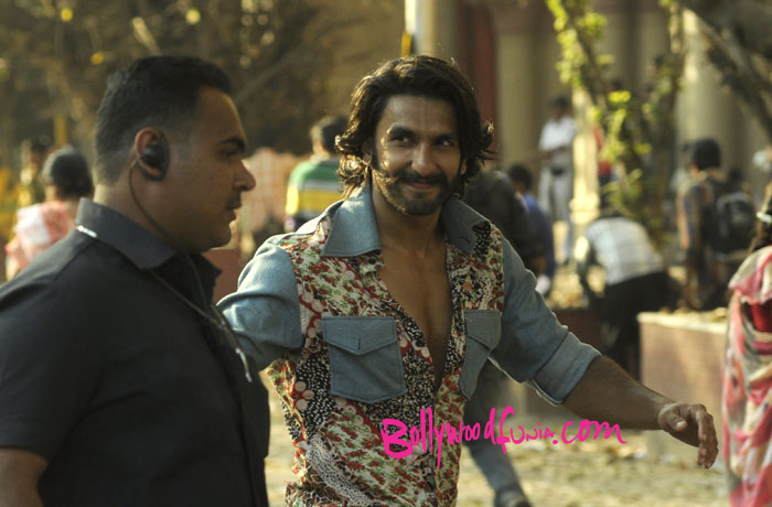 B-Town: Priyanka Chopra, Ranveer Singh & Arjun Kapoor Movie ‘Gunday’ Stills 2013