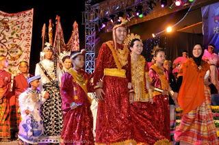 sUKu kAUm di nEGeRi sABAh: BUGIS