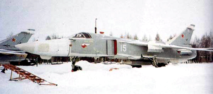 nhungdoicanh: Sukhoi Su-24MP Fencer-F