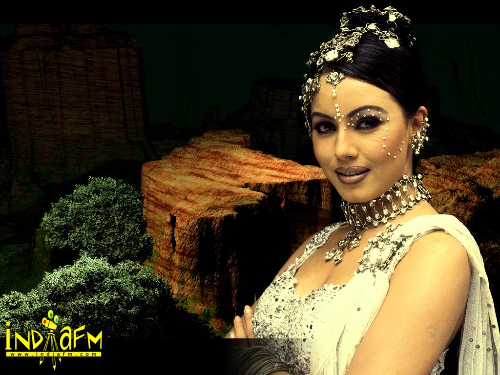 Indian Actress and Model Mahima Chaudhary Photos | World Entertainment