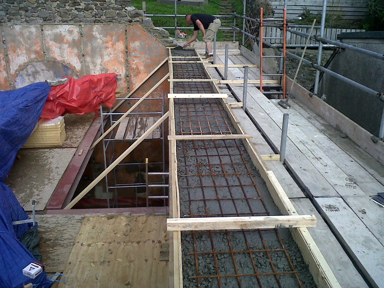 Amroth Project: CONCRETE RING BEAM CONSTRUCTION.