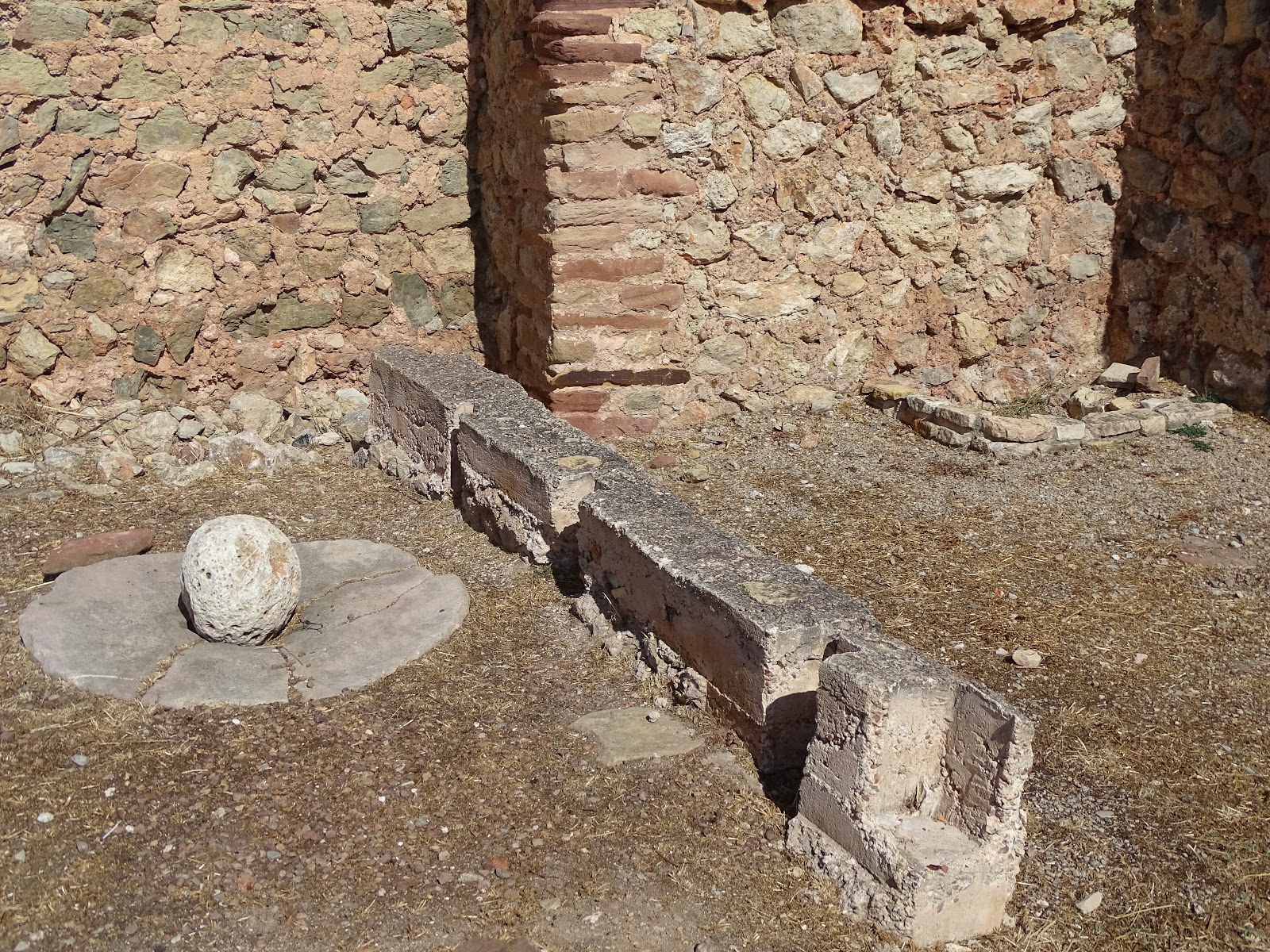 RÍO CABRILLAS ENTRE CABEZA MACHORRA Y CABEZA MODORRA, MOLINA DE ARAGÓN ...
